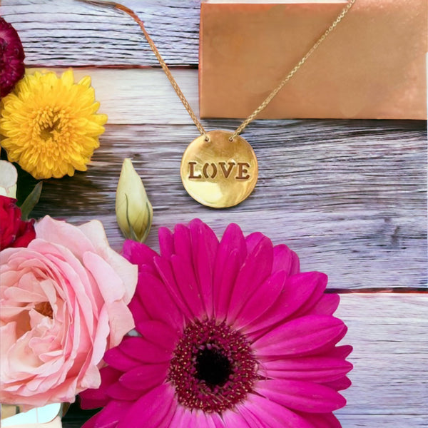 The Love Necklace – The Right Hand Gal